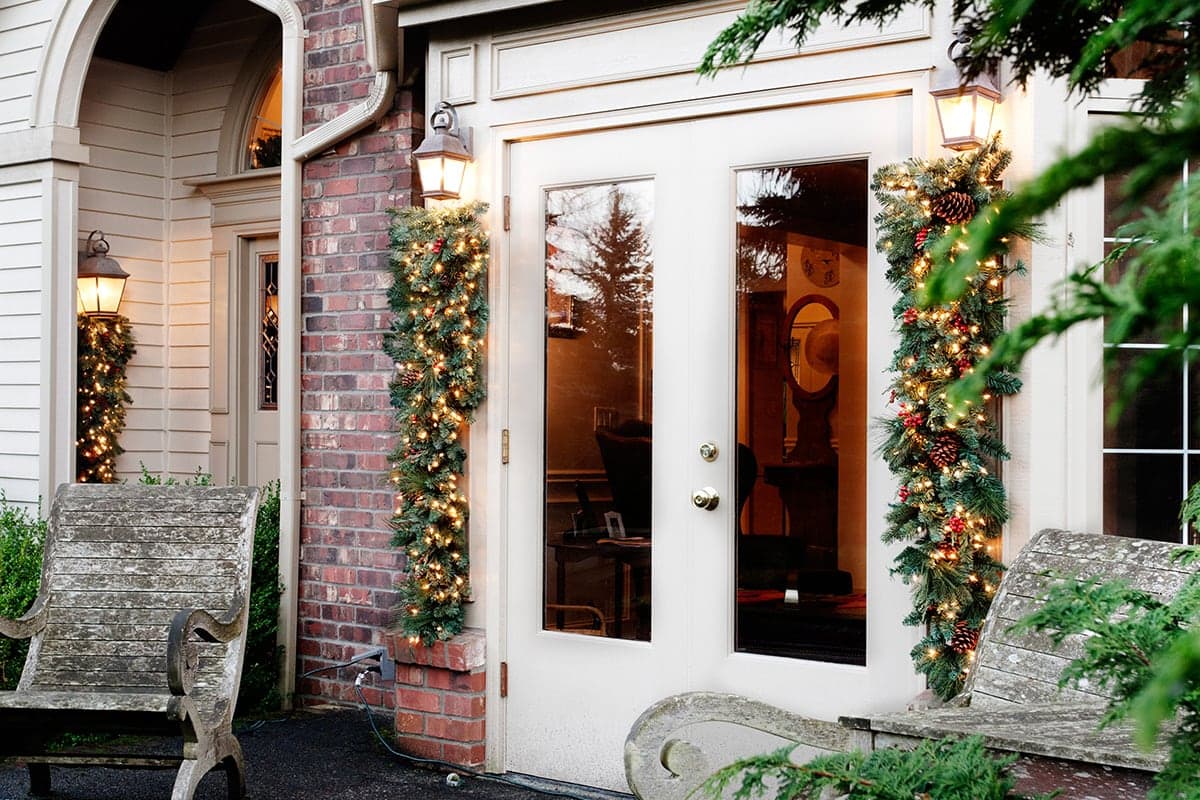 Ways to Decorate Your Front Door for the Holidays | Window World